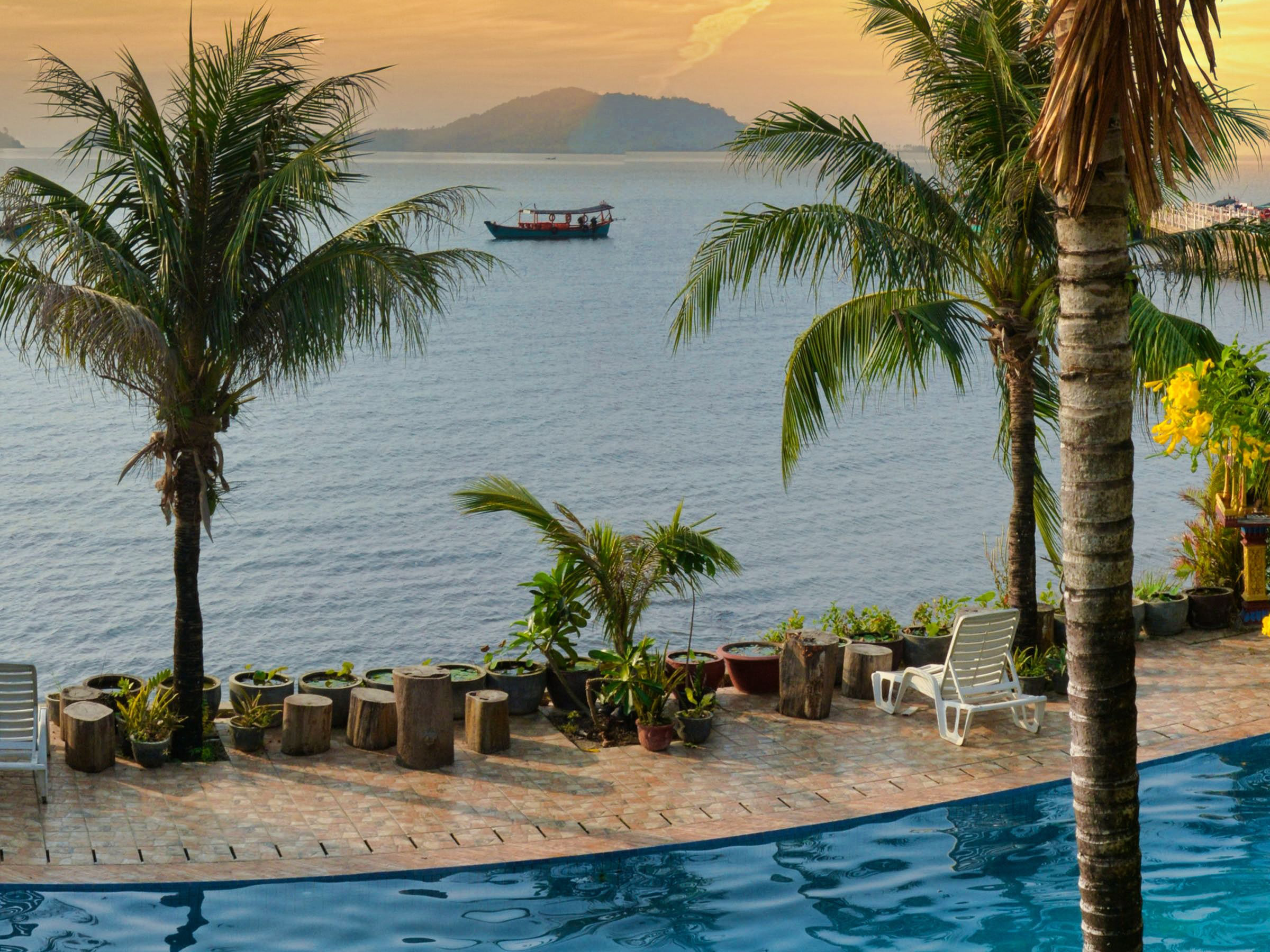 Welcome To The Royal Hotel