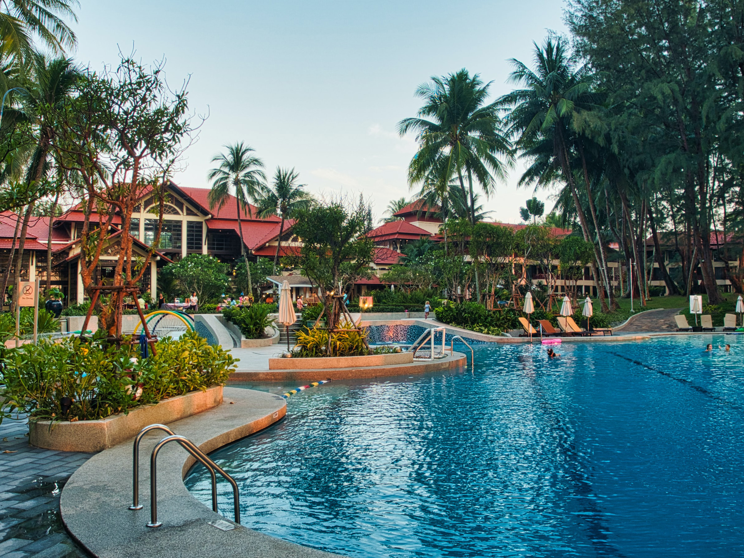 Welcome To The Royal Hotel